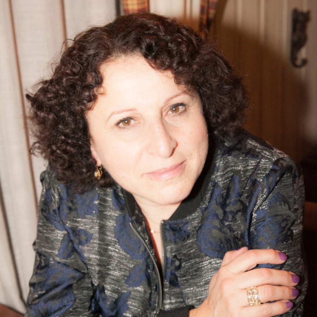 Ella Pinski – TeleSemana.com